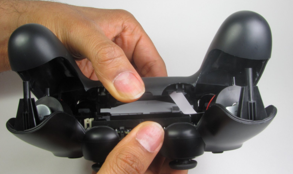 Votre joystick PS4 bug ? Comment le réparer